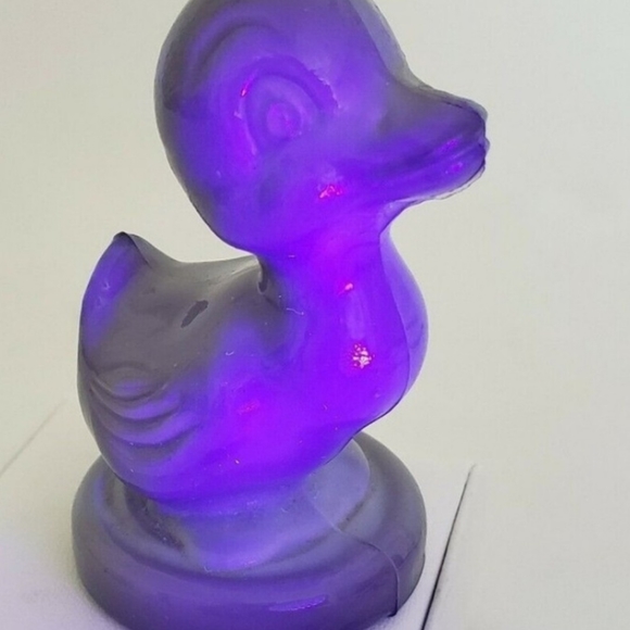 Accents | Vintage Boyd Slag Art Glass Gray Debbie Duck | Poshmark